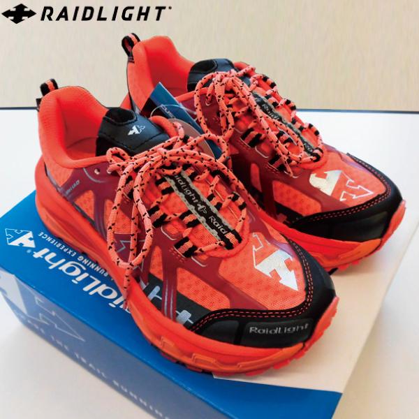 ブランド名：Raid light（レイドライト）　 品名：ULTRA MAX V1.0 カラー：オレンジ■重量：310g/26.0cmミッドソールの厚みが長距離レースにおいて膝の負担を軽減させるハイクッション構造で、TPUソールは靴底からの...