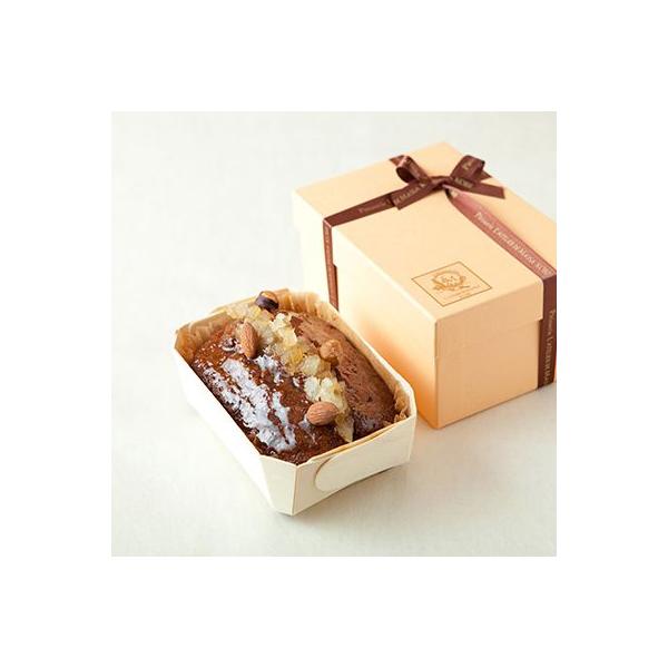 修行先であるＭＯＦ(フランス最優秀職人章）パティシエ　ローラン・デュシェーヌ氏のレシピを日本人シェフとして初めて再現することが許されました。レモンのコンフィとプリゼ・ヌガー（アーモンド）をたっぷりと混ぜ込み、食べた後の口中に広がるアールグレ...