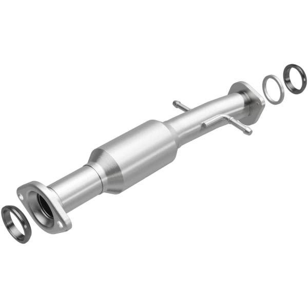 商品名:  MagnaFlow Catalytic Converter 21-097: OEM Grade, Direct-Fit, For 2010-2015 Lexus RX350 (EPA Compliant)ブランド: MagnaF...