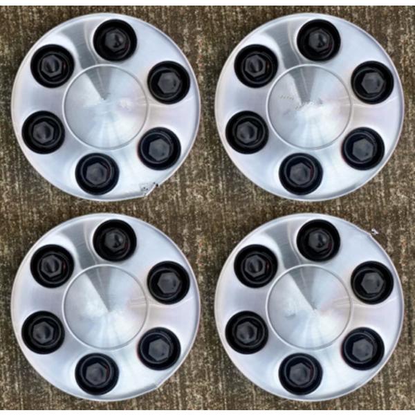 商品名: FOIDL シボレーホイールハブセンターキャップ 9596341 シルバラード エクスプレス タホ アバランチ サバーバン (4個 シルバー 9596341) FOIDL 4PCS Wheel Hub Center Cap 959...