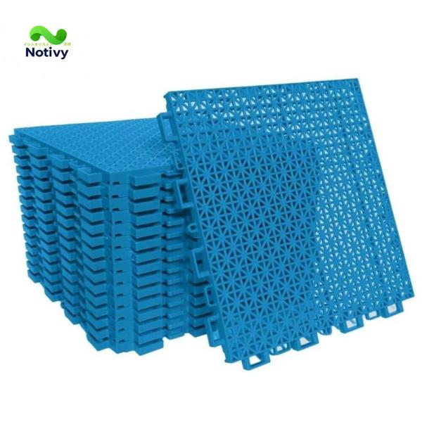 「製品仕様」素材：PP、シートサイズ：25×25cm、厚さ：1.2cm、1枚あたりの重量：125g。カラーバリエーションも豊富で、自由に組み合わせてスタイリッシュなインテリア空間を演出できます。「通気性&amp;水はけが良い」マットの表面は...