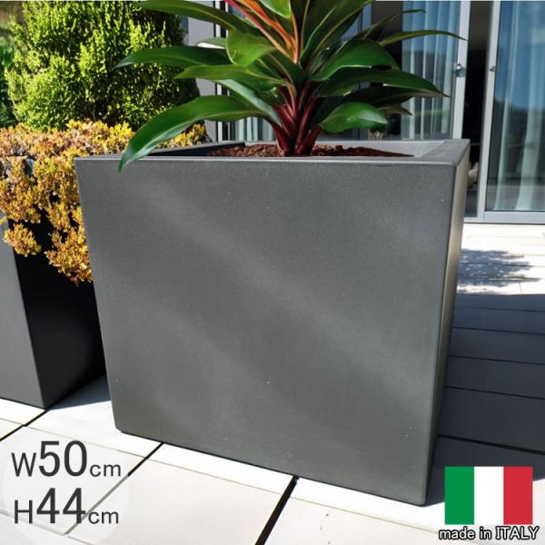 【サイズ】外寸：幅約50cm 奥行約50cm 高さ約44cm　　　　　内寸：幅約41cm 奥行41cm 高さ約20cm【重量】約8kg　【容量】約28L【カラー】ライトブラック【素材】ポリエチレン※写真撮影やモニターの状況により実物の色と違...