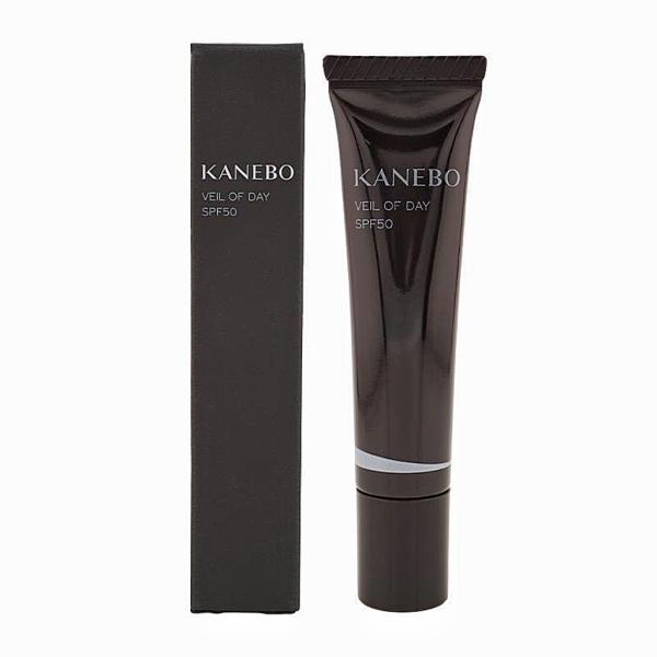 SPF50・PA+++水相成分を約75％配合し、継続的に肌ヘ補水する日中用美容液。強力な紫外線をカットしながら、肌に適した水分環境をつくり、日中の肌を守ります。マスク効果で夕方までうるおいに満ちた、なめらかな肌が続きます。生命力溢れるような...