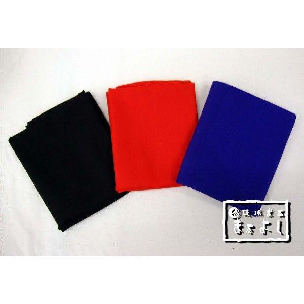 エイサーを踊る際に、頭や腰に巻いたり、太鼓の肩掛けにも使用するサージ。270cmの長さです。紫色はすぐに発送が可能ですが、数量が多い場合のご注文についてはお問合せください。現在、黒、赤色のサージの在庫についてはお問合せください。こちらの商品...