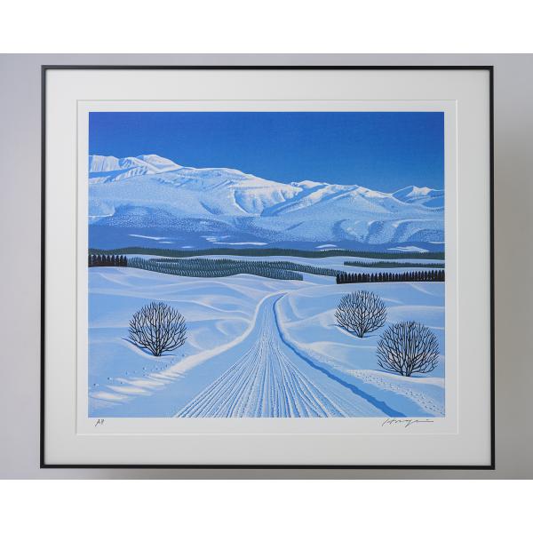 80年代に大瀧詠一の『A LONG VACATION』などのレコードジャケットに代表される、トロピカルでクリアな風景イラストレーションを得意とするイラストレーター永井博。本作は、同氏の作品としては珍しく、冬の風景などを描いた「北海道三部作」...