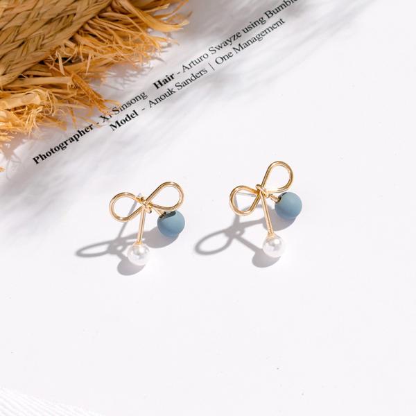 サイズ詳細：長さ1.5cmポスト部分はS925素材を使用しております。アレルギー反応に関しましては、個人差がございますので全ての方に適合するものではございません。