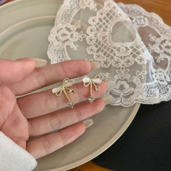 サイズ詳細：長さ2.2cm ポスト部分はS925素材を使用しております。アレルギー反応に関しましては、個人差がございますので全ての方に適合するものではございません。