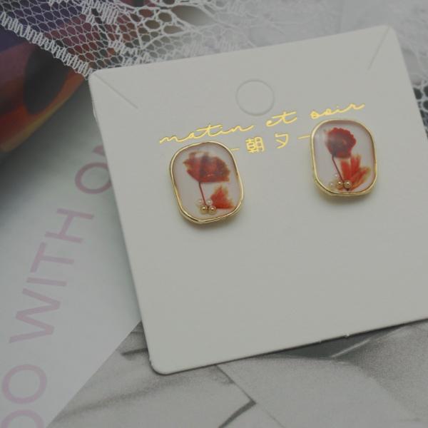 サイズ詳細：長さ1.4 cmポスト部分はS925素材を使用しております。アレルギー反応に関しましては、個人差がございますので全ての方に適合するものではございません。