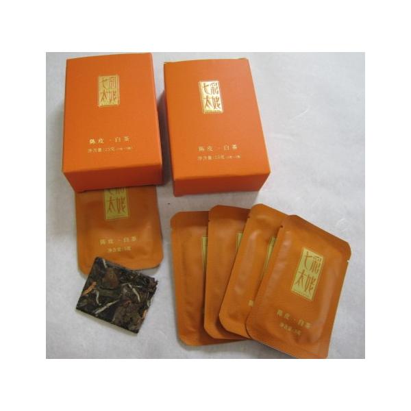商品名：七彩太姥陳皮白茶（しちさいたいぼちんぴはくちゃ)　原材料：茶葉(春の一番茶葉)　陳皮(古い蜜柑の皮)内容量：(5gX5)25g　　原産地：中国製造日：2022年7月賞味期限：有りません　白茶は7年目の茶は宝と言われています。古くなる...