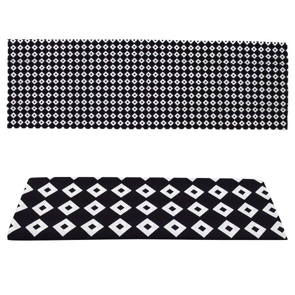 鯉口シャツとお揃いの柄の手ぬぐいです。サイズ：３３ｃｍ×１１０ｃｍ（多少の誤差があります）綿１００％※注染シリーズは両面プリント生地です。広巾の生地を手拭いサイズに裁断した商品です。裁断面は未処理ですので、糸のほつれが出ます。※東京江戸一の...