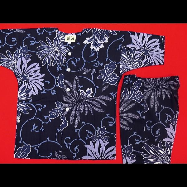 ■「義若」オリジナルの子供鯉口シャツ上下セットです。■股引きはゴムズボン仕様です。■４号（１２０サイズ）身丈５４ｃｍ　身幅４０ｃｍ　ズボン総丈７２ｃｍ■５号（１３０サイズ）身丈５９ｃｍ　身幅４２ｃｍ　ズボン総丈７６ｃｍ■商品の柄の出方は生地...