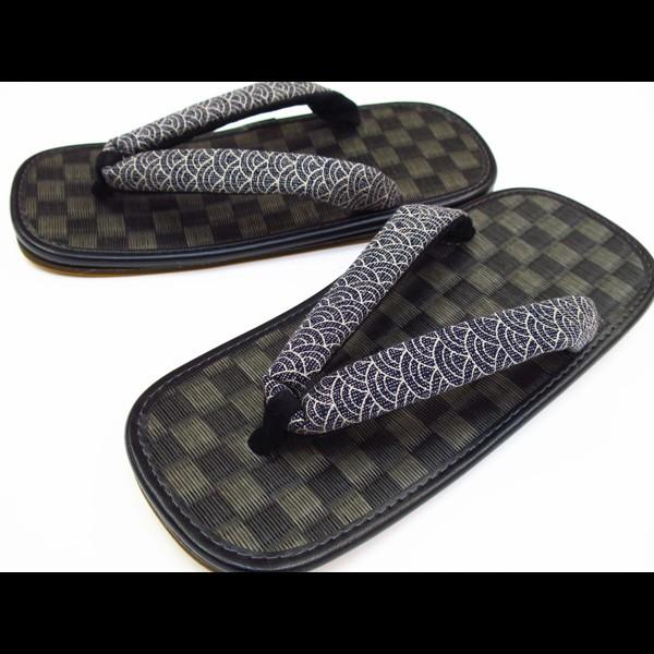 ◆足にやさしいライト底なのでとっても履きやすい雪駄です。◆ジーンズやチノパンとの相性も良く、ちょい悪！カジュアルなコーディネートにもグッドです！◆お祭りは勿論、着物着用時や、飲食店さんなどにも広く愛用されています！【雪駄の粋な履き方】「粋」...