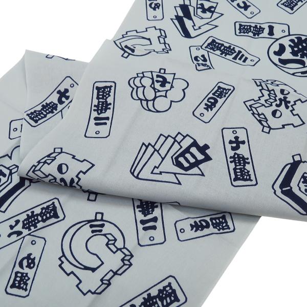 ◇昔も今も、人々に愛されている手ぬぐいです。◇東京いろはの手ぬぐいを染め上げているのは、 日本で生まれた独自の伝統製法、注染です。注染は、無地の反物生地に染料を注いで染めあげて、 美しい柄をつくり出します。糸の一本一本が染まるから、生地の上...