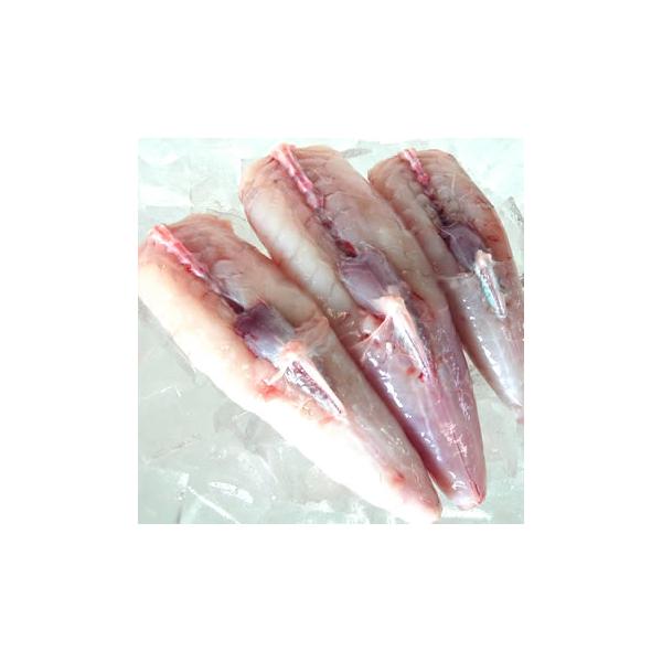 ◆商品内容　浜坂産　マフグむき身（冷凍）　1-５尾入で約950ｇ-1ｋｇ入　※大小混ざり　※真空パック◆賞味期限　解凍前；冷凍保存で約1ヶ月　解凍後；冷蔵保存で2日◆お召し上がり方　流水で一気に解凍後、鍋、から揚げ、煮付け　他◆冷凍商品とは...