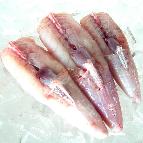 こちらは予約商品となりますので、ご用意出来次第の出荷となります。とれたての真フグをむき身に捌いてお届けさせていただきます。お刺身、鍋、天ぷらなど調理してお召し上がりください。○兵庫県浜坂産　真ふぐむき身(生）約1ｋｇ（2-4尾入）◆賞味期限...