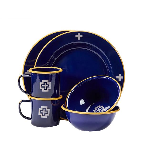 PENDLETON CAMP エナメルウェア 食器セットは、 アウトドアから日常使いまで幅広く活躍するテーブルウェアセットです。エナメル製のプレート・ボウル・カップが各2個ずつ入ったセット構成で、 キャンプやピクニックはもちろん、 ご家庭で...