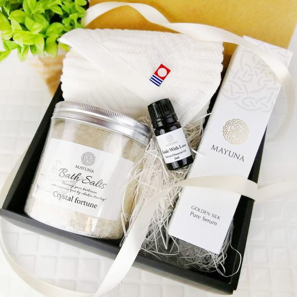 1.　マユナゴールデンシルク ピュアセラム（オイルイン美容液）　【内容量】　60ml　※朝・夜使用で　約1ヶ月分　【全成分】　水、グリセリン、BG、ペンチレングリコール、カイコまゆエキス、サッカロミセス培養液、ヒアルロン酸Na、ニンジン根エ...