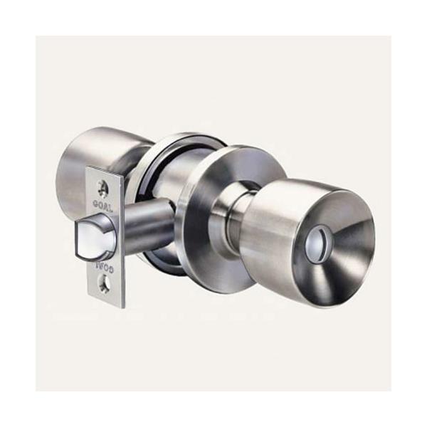 非常解放装置付の円筒錠です。トイレや浴室などで使用します。閉扉時に部屋内のボタンを押すことで施錠します。非常時にはコイン等で外から強制開錠可能です。タイトル以外のバックセット寸法商品は別のカートになります。