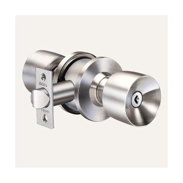 キーで解錠できる円筒錠です。キー3本付き。閉扉時に部屋内のボタンを押すことで施錠します。タイトル以外のバックセット寸法商品は別のカートになります。