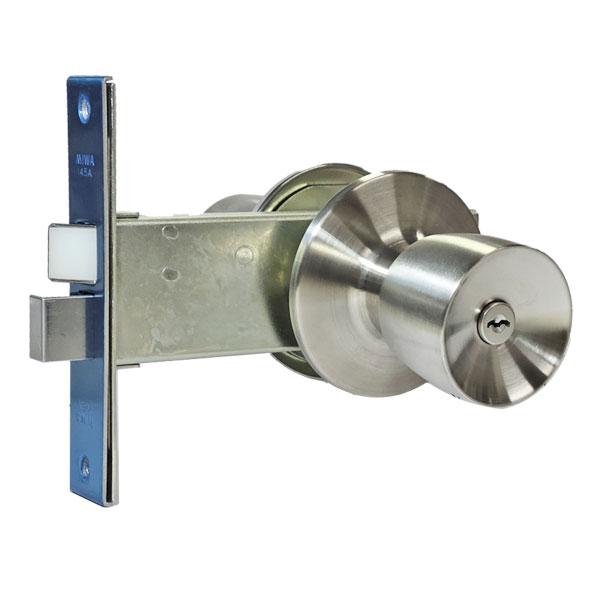 主に勝手口などのアルミドアに設置される、バックセット100ｍｍのモノロックです。キー3本付き。※標準以外の戸厚、選択肢内容によっては、商品ページ記載納期と異なる場合（選択肢記載納期参照）があります。お急ぎの場合は注文前にお問い合わせください...