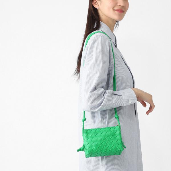 ボッテガヴェネタ / BOTTEGA VENETA / ショルダーバッグ / クロスボディバッグ モデル：LOOPサイズ：約高さ12cm×上辺17cm×底辺17cm×奥行7cm×ショルダー110cm×ハンドル0cm×重量0.20kg素　材：...