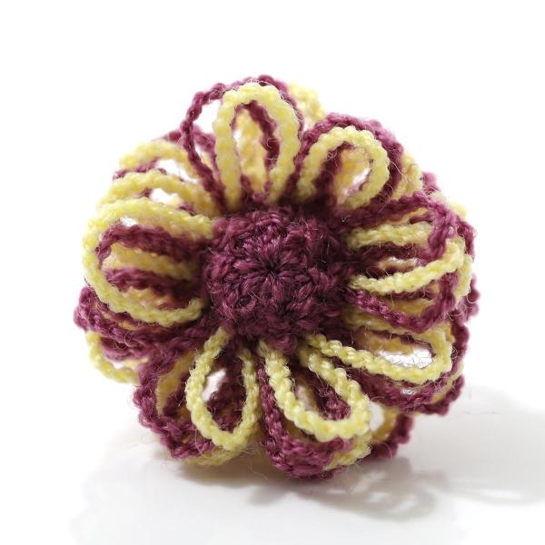 サンカルリーノ / San Carlino / ブートニエールモデル：CENTAUREA ケンタウレアサイズ：約全長2.5cm素　材：ニット / メタルカラー：MELANZA パープル品　番：centaurea melanzana提　供：【...