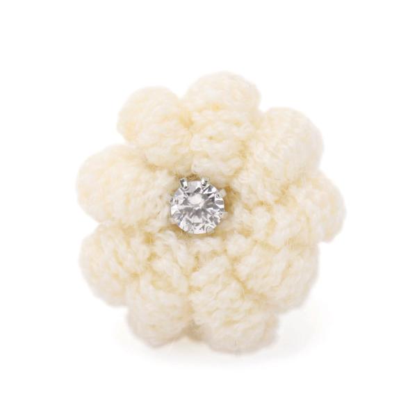サンカルリーノ / San Carlino / ブートニエールモデル：CHRYSANTHEMUM クリサンセマムサイズ：約全長2cm素　材：ニット / メタルカラー：BIANCO ホワイト品　番：chrysanthemum bianco提　...