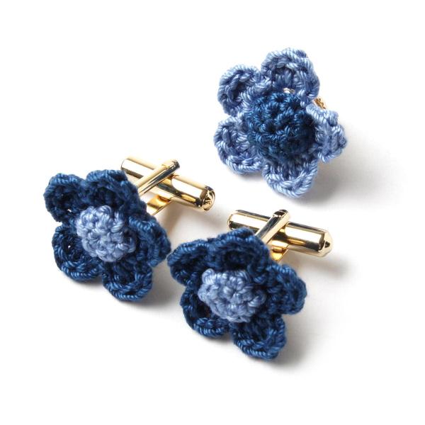 サンカルリーノ / San Carlino / カフスボタン&amp;ブートニエールセットモデル：FRAGALIA フラガリアサイズ：約全長2cm素　材：ニット / 金属カラー：AZZURRO ブルー品　番：fragalia cuf提　供：...