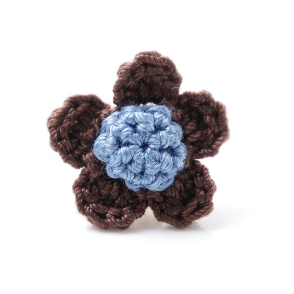 サンカルリーノ / San Carlino / ブートニエールモデル：FRAGARIA フラガリアサイズ：約全長2cm素　材：ニット / メタルカラー：MARRONE ブラウン品　番：fragaria marrone提　供：【3,850円(...