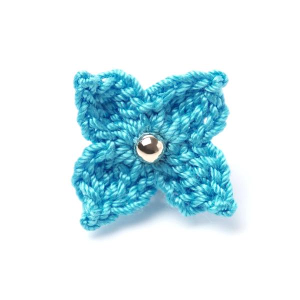 サンカルリーノ / San Carlino / ブートニエールモデル：LILAC ライラックサイズ：約全長2.6cm素　材：ニットカラー：BLUCIELO ブルー品　番：lilac blucielo提　供：【3,850円(税込)以上で送料無...