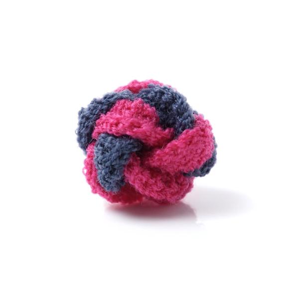 サンカルリーノ / San Carlino / ブートニエールモデル：PERSICA ペルシカサイズ：約全長2cm素　材：ニット / メタルカラー：ROSEO ピンク品　番：persica roseo提　供：【3,850円(税込)以上で送料...