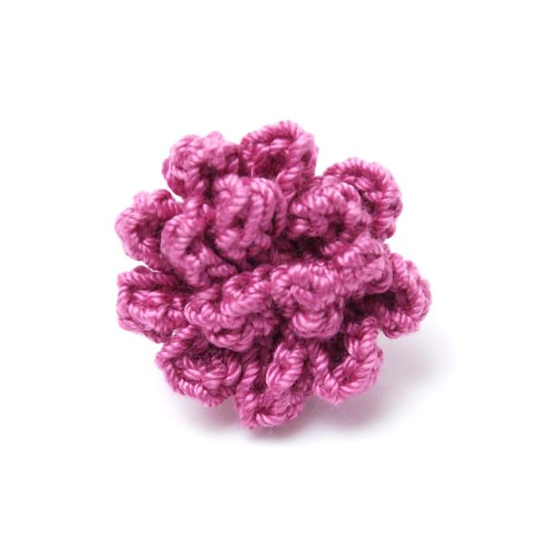 サンカルリーノ / San Carlino / ブートニエールモデル：ROSA ローササイズ：約全長2cm素　材：ニットカラー：GAROFANO ピンク品　番：rosa garofano提　供：【3,850円(税込)以上で送料無料】【返品送...