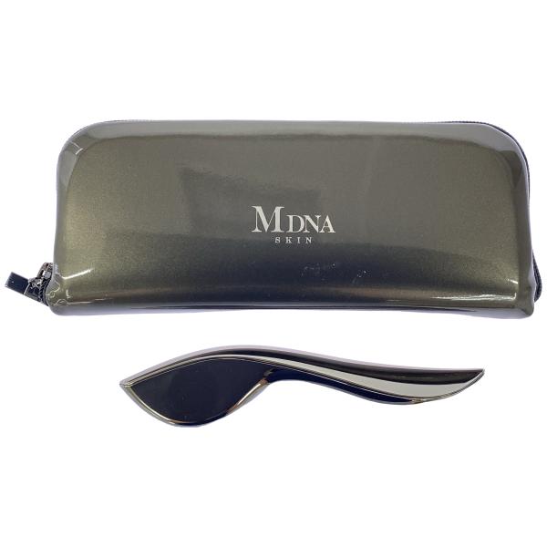 MDNA SKIN(エムディーエヌエースキン) MAGNETIC FLOW中古のお品です。本商品は、画像に写っている商品内容が正確なセット内容です。  まれに商品名の表記ゆれが発生する場合がございますが、画像が正しい情報となりますので、必ず...