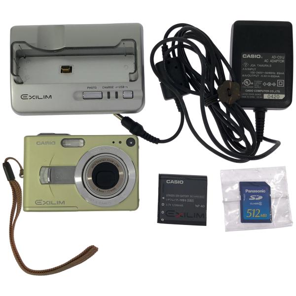 CASIO EXILIM ZOOM EX-Z40 GN マスカットグリーン中古のお品です。本商品は、画像に写っている商品内容が正確なセット内容です。  まれに商品名の表記ゆれが発生する場合がございますが、画像が正しい情報となりますので、必ず...