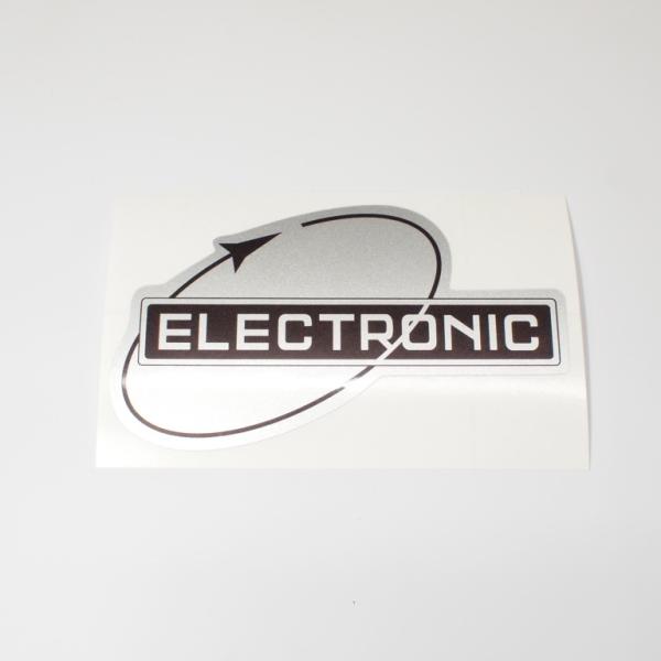 DL200のレッグシールドに貼ってあるデカールのリプロ品です。リプロ品は印刷、カットがひどい物が多いですが、コレはしっかりしています。サイズは約10.5cm×6cmくらいです。DLのレッグシールド右側に貼ってあるステッカーですが、VESPA...