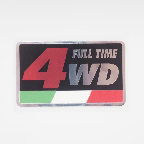 かっこいいミラー素材の四駆ステッカーです。オフ車のステッカーコレクションにも。邪魔にならない丁度いい大きさです。ステッカー１枚でちょっとしたドレスアップができます。サイズは横10cm、縦6cm程度です。デカール以外の商品は含まれません※ご注...