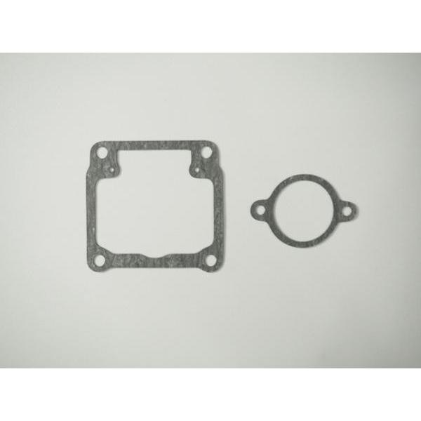 適合車種：デロルト型式：PHBG用使用箇所：キャブレタートップとフロートチャンバー厚み：約0.5mm社外品です。日本バルカー工業製のシートを使用しています。品質はプロショップお墨付きです。素材の色が予告なく変更される場合がありますが、性能な...