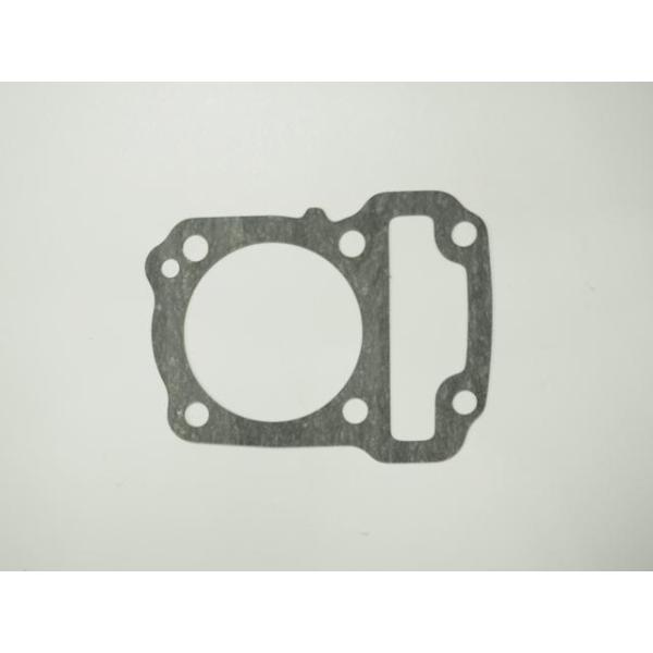 適合車種：スーパーカブ50プロ型式：AA04-110使用箇所：シリンダー厚み：約0.5mm社外品です。メーカー品番：12191-KWB-920に適合します。日本バルカー工業製のシートを使用しています。品質はプロショップお墨付きです。素材の色...