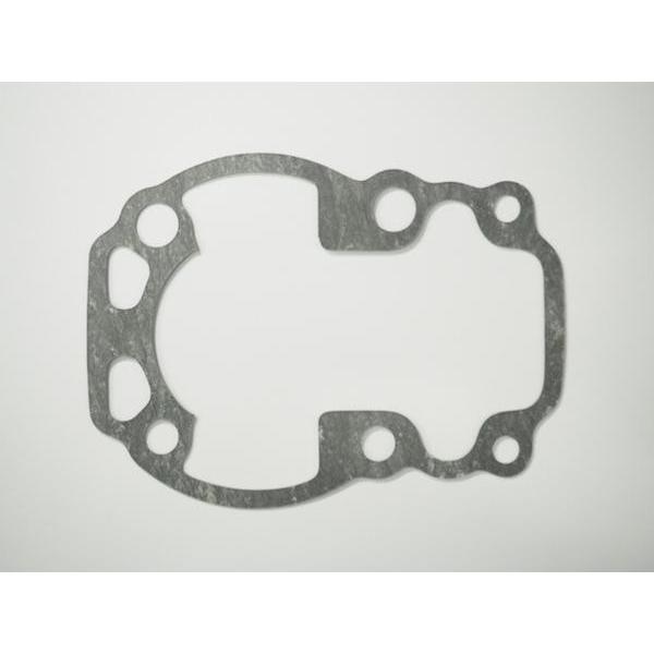 適合車種：TV50ウルフ型式：NA11A使用箇所：シリンダー厚み：約0.5mm社外品です。メーカー品番：11241-04701に適合します。日本バルカー工業製のシートを使用しています。品質はプロショップお墨付きです。※素材の色が予告なく変更...