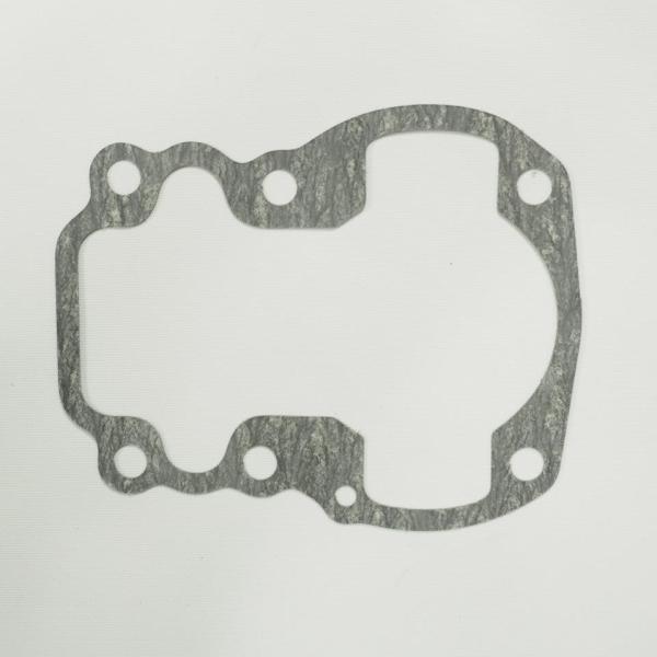 適合車種：PV50P エポ型式：NA12A使用箇所：シリンダー厚み：約0.5mm社外品です。メーカー品番：11241-46130-000(旧品番：11241-46130)に適合します。日本バルカー工業製のシートを使用しています。品質はプロシ...