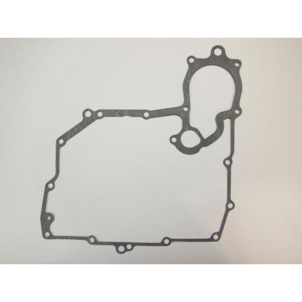 適合車種：TDM850型式：4EP3使用箇所：オイルストレーナカバー厚み：約0.5mm社外品です。メーカー品番：3VD-13414-00に適合します。日本バルカー工業製のシートを使用しています。品質はプロショップお墨付きです。素材の色が予告...