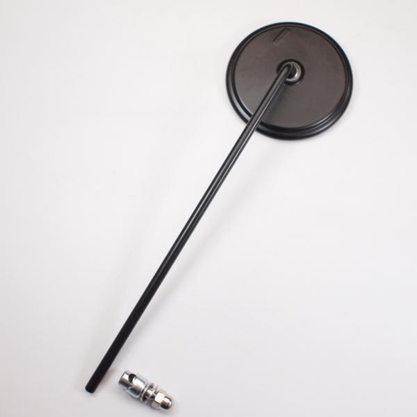 Lambretta Lui、Vega、Cometaに使えるミラーです。パイプハンドルモデルには使用できません。キャストハンドルの梯子状に穴が開いている一番上の部分に丸いブラケットを差し込み、ミラーのロッドを入れてクランプするミラーです。ロッ...