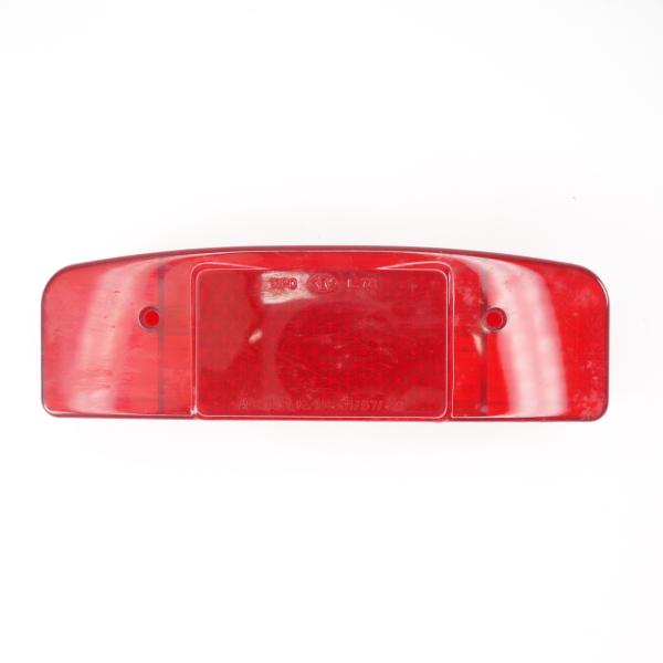 ランブレッタ1型、2型前期に使えるテールレンズです。MEC EURブランドのリプロ品です。ハイホールタイプです。固定ネジの位置が2種あります。初期型のローホールボディには使用できません。2型は細いタイプのテールが採用されている前期タイプに使...