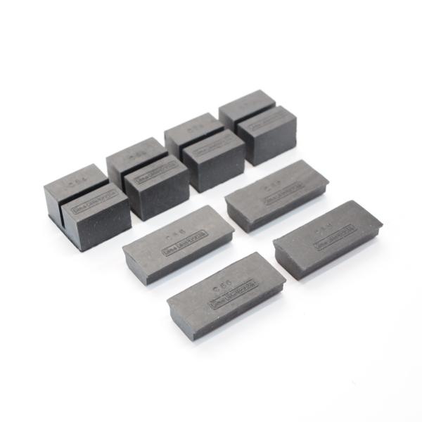 1/2型用のタンクバッファです。3型とは形状が違いますので、お手持ちの車両をご確認の上ご購入ください。ちぎれてしまっていたり硬化してしまいダメになっている車両も多い部分です。CASA Lambretta製で形状、品質も良い感じです。この手の...