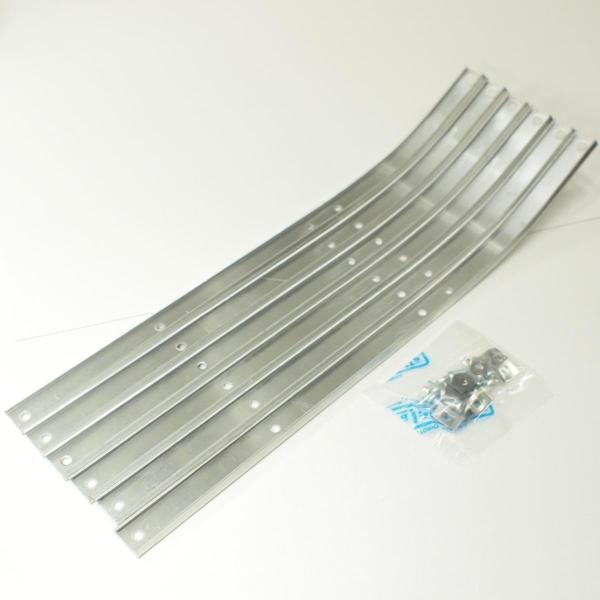 1/2型LI/TVに使用できます。レールのみとなります。 CASAなので造りも良いですし、ネジ類も付属しています。 フロアゴムを交換する際に同時に交換しておきたい部分です。劣化して割れてしまっている車両も多いですし、足元ですのでこのあたりが...