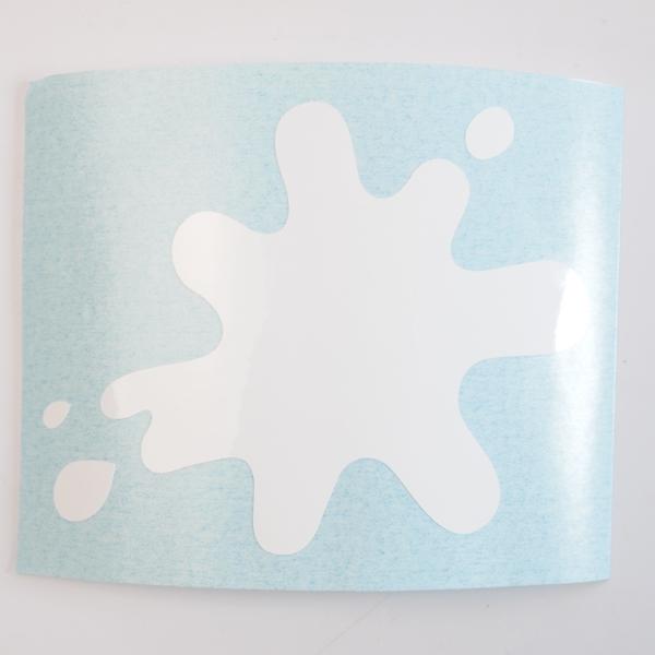 ランブレッタ GP/DLのインクスポットステッカーのリプロ品です。サイズは約96x75mm程です。ランブレッタだけではなく、ベスパPX等のレッグシールドや、車に貼っても似合うデザインです。画像の物には貼られていませんが、表面にはステッカーが...