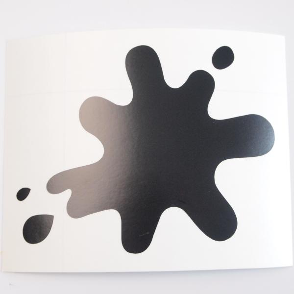 ランブレッタ GP/DLのインクスポットステッカーのリプロ品です。サイズは約96x75mm程です。ランブレッタだけではなく、ベスパPX等のレッグシールドや、車に貼っても似合うデザインです。画像の物には貼られていませんが、表面にはステッカーが...