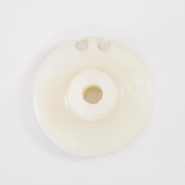 ランブレッタ用ギアローラーです。リーズナブルなタイプです。ナイロンで摩耗しやすい部分ですので、破損していたり、穴が拡がってしまっている場合は交換をお勧めします。ロッドにピンで固定されているモデル用の部品です。1968年以降の3型後期モデル用...