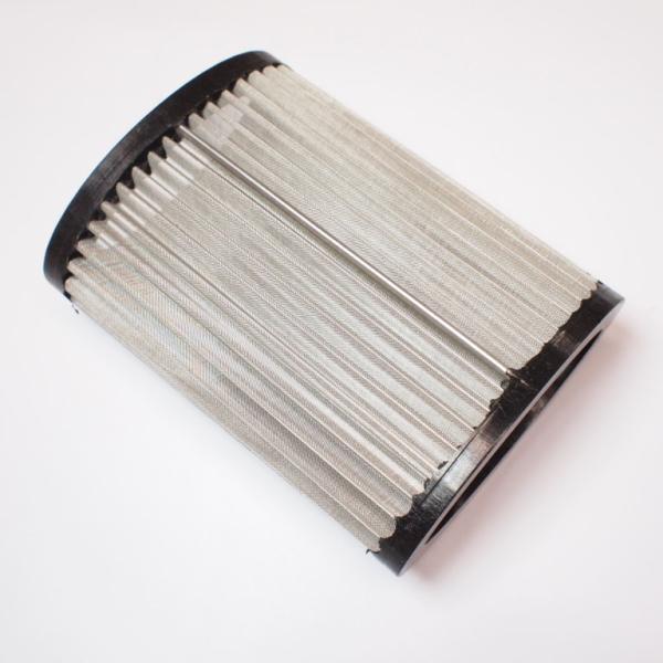 ランブレッタの1型Li(1959-)・2型(-1961.01)用の純正形状ハイフローフィルターです。 純正形状なので純正エアボックスに入れて使用できます。フィルターステンレスメッシュで、流入量が増えます。街乗りならこれでも問題無いですが、走...