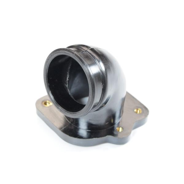 150GSのフレーム側についているインテークマニホールドです。樹脂製です。気づかないうちに割れてしまっている車両も多い部分です。樹脂製のパーツですので、何年も手を加えていない車両は確認してみてください。